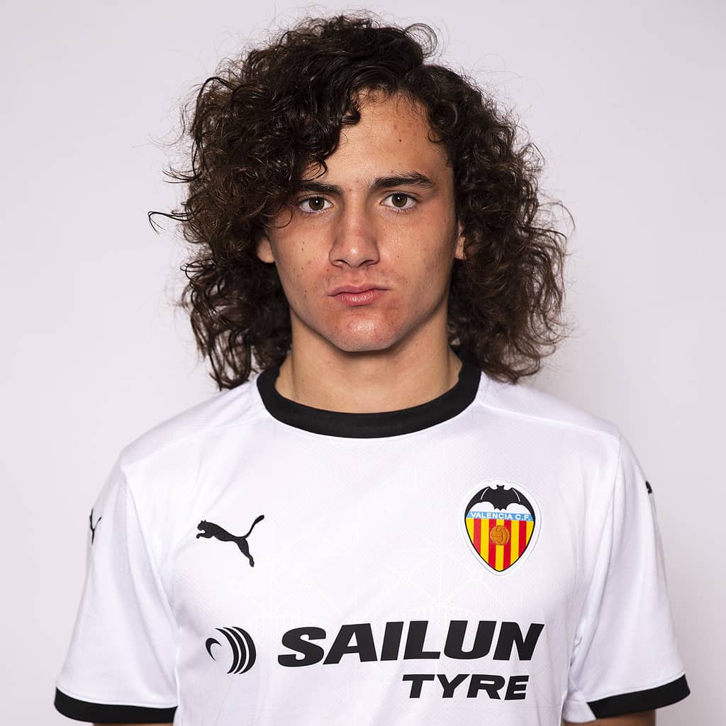 Real Madrid and Barcelona to go to war over the next Spanish superstar ...