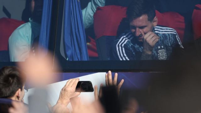 Lionel Messi leaves for three-week vacation with Barcelona future clear ...
