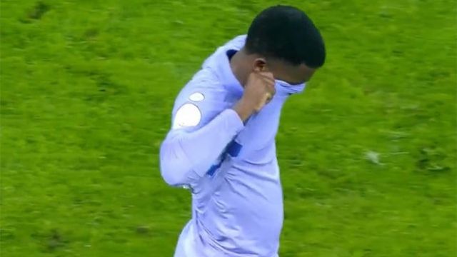 Ansu Fati left the pitch injured and crying during Barcelona's Copa del ...