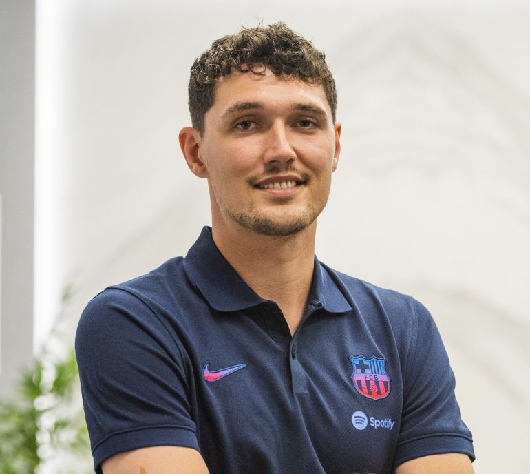 Andreas Christensen arrives in Barcelona ahead of presentation ...