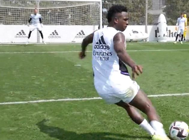 Vinicius Junior shows off remarkable no-look shot in Real Madrid ...