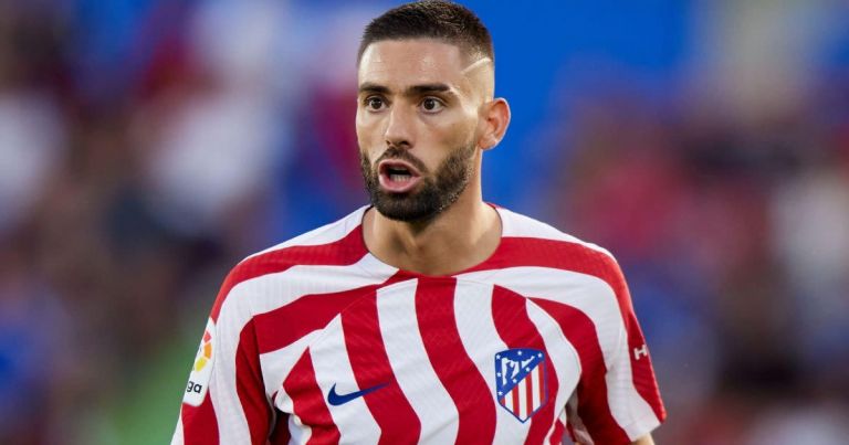 Yannick Carrasco move still on for Barcelona despite Memphis Depay deal ...