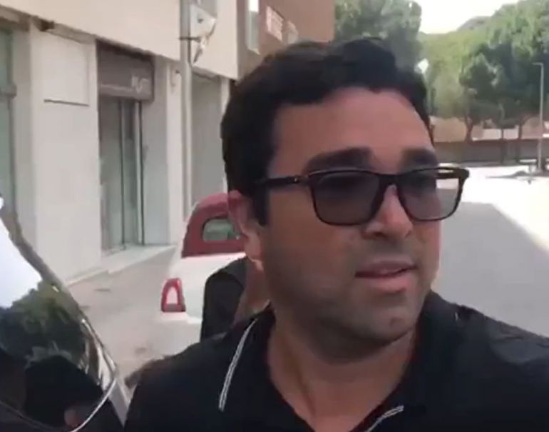 Barcelona Sporting Director Deco confirms Vitor Roque signing ...
