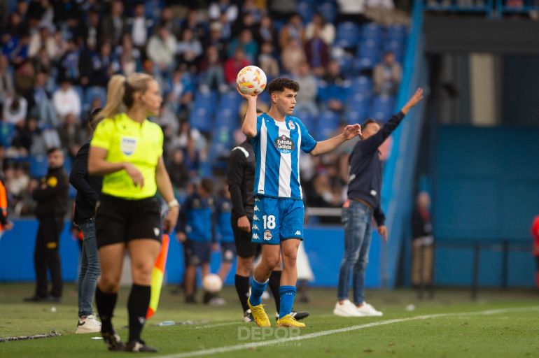 Sporting Director confirms Barcelona will sign Spanish right-back ...