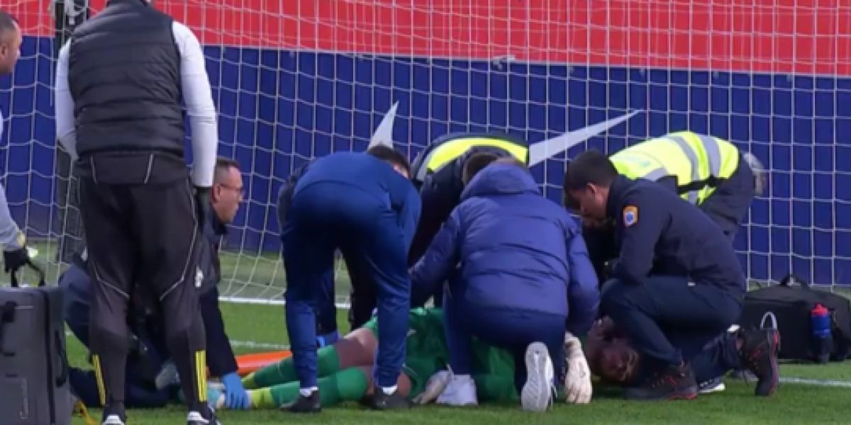 Atletico Madrid youth goalkeeper leaves pitch following tachycardia ... Atletico Madrid youth goalkeeper leaves pitch following tachycardia ...