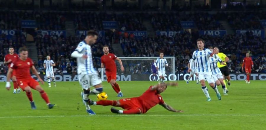 Bizarre moment as Sergio Ramos is sent off twice for Sevilla against ...