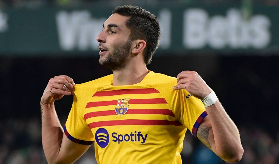 Two designs for Barcelona kits next season revealed for 125th ...