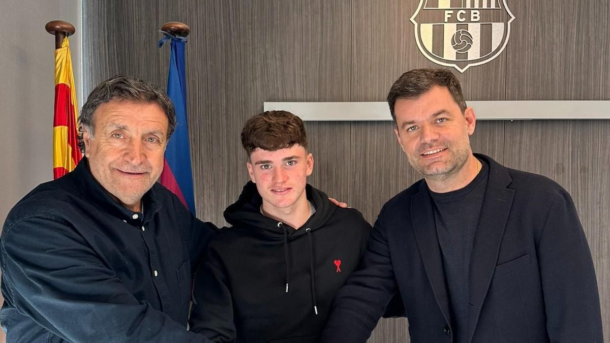 Barcelona pip Real Betis to 17-year-old left-back eligible for Spain ...