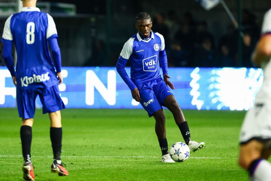 Barcelona intent on beating Manchester City and Roma to teenage central ...