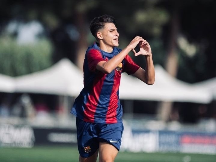 La Masia talent turns down lucrative offers from Manchester City and ...