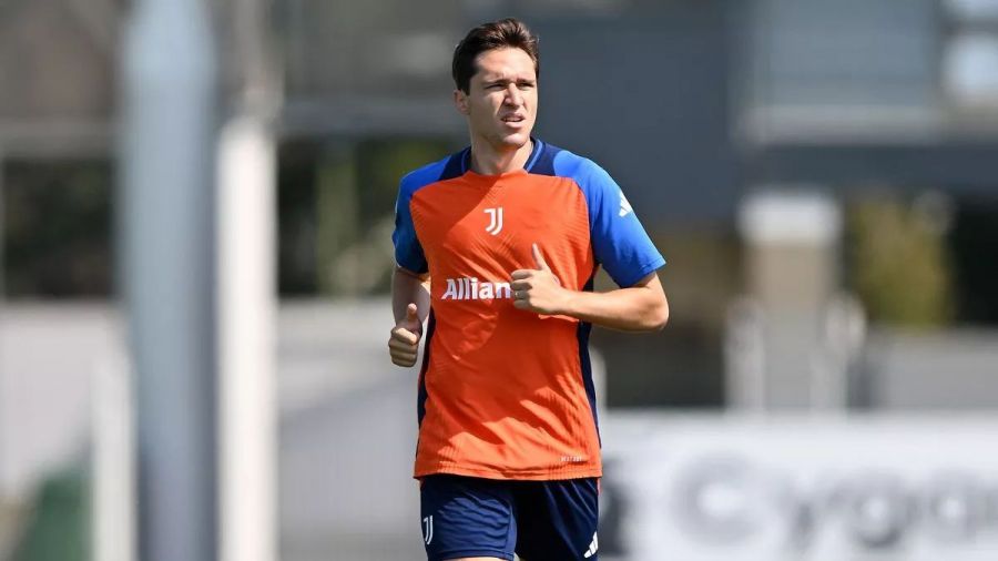 Barcelona €5m short with opening offer for left winger target ...