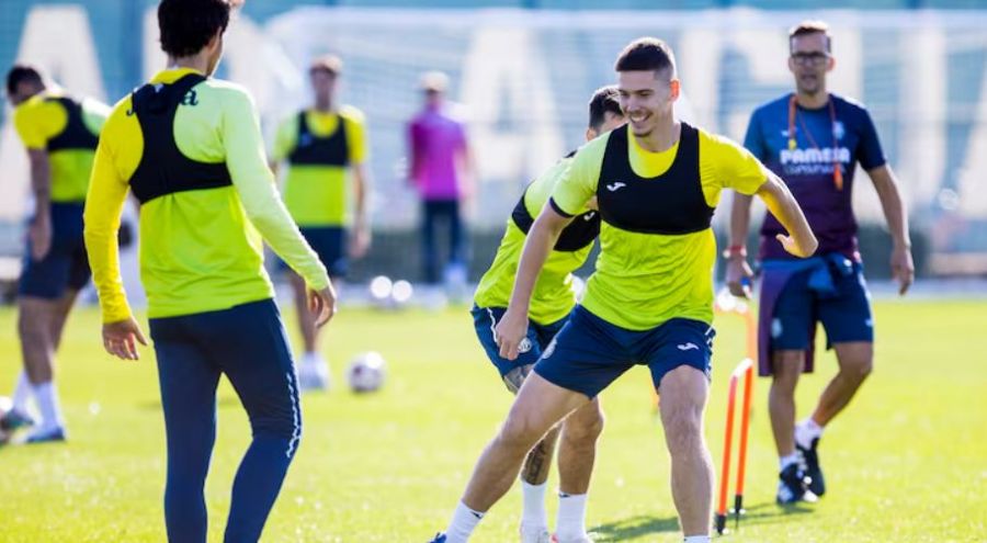 Villarreal star back in matchday squad after 12-month injury hell ...