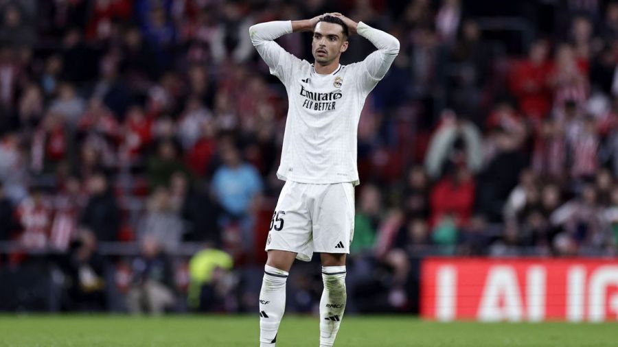 [WATCH] Raul Asencio sent off minutes into Real Madrid vs. Pachuca