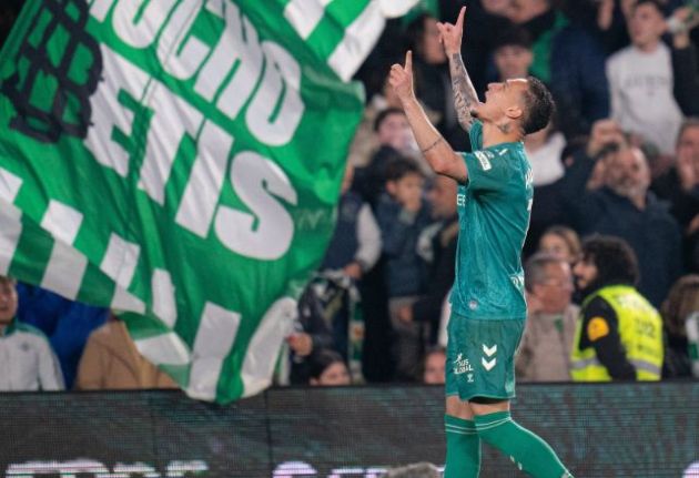 Real Betis appeal Antony red card as Manchester United loanee eyes Real ...