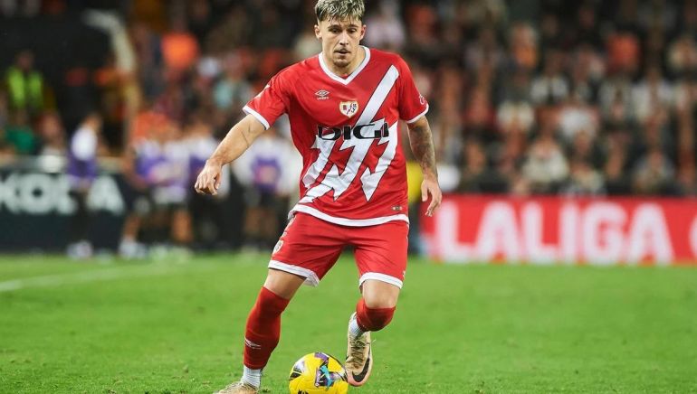 Bundesliga side submit €12m offer for Barcelona defensive target