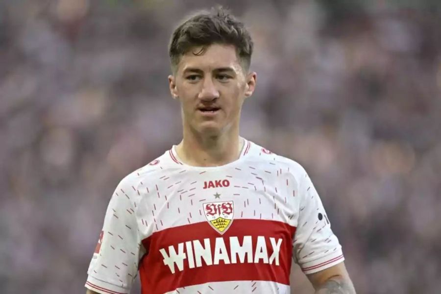 WATCH: Sickening Luis Figo pig's head incident repeated in Brazil 22 ...