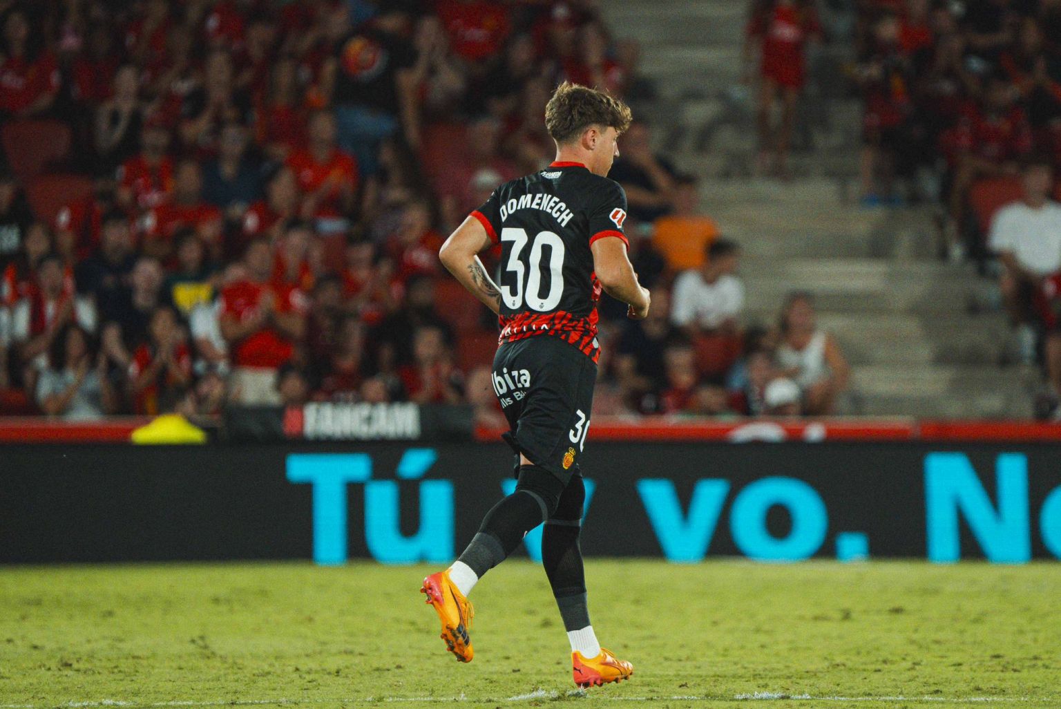 Agent move brings Barcelona closer to 18-year-old Spanish forward