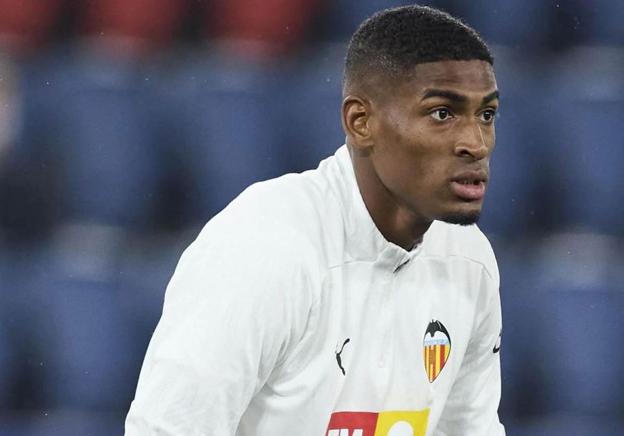 Arsenal close to agreement with for 21-year-old defender - Football España