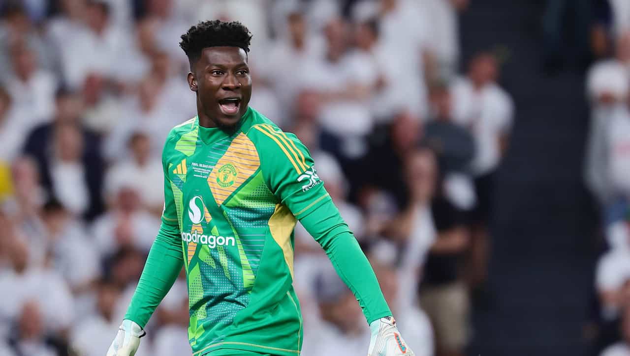 Manchester United receive enquiry from La Liga side for 29-y ...