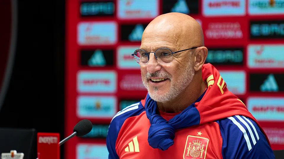 Luis de la Fuente reacts to Barcelona treatment of Lamine Yamal