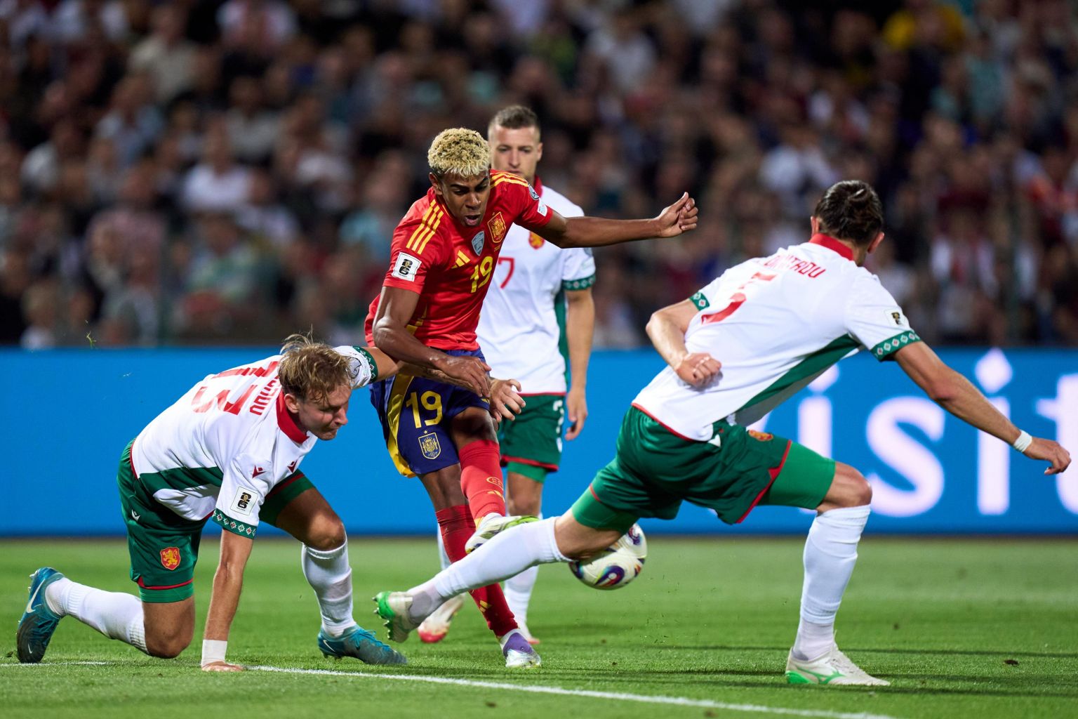 Spain manager Luis de la Fuente gives update on Lamine Yamal injury