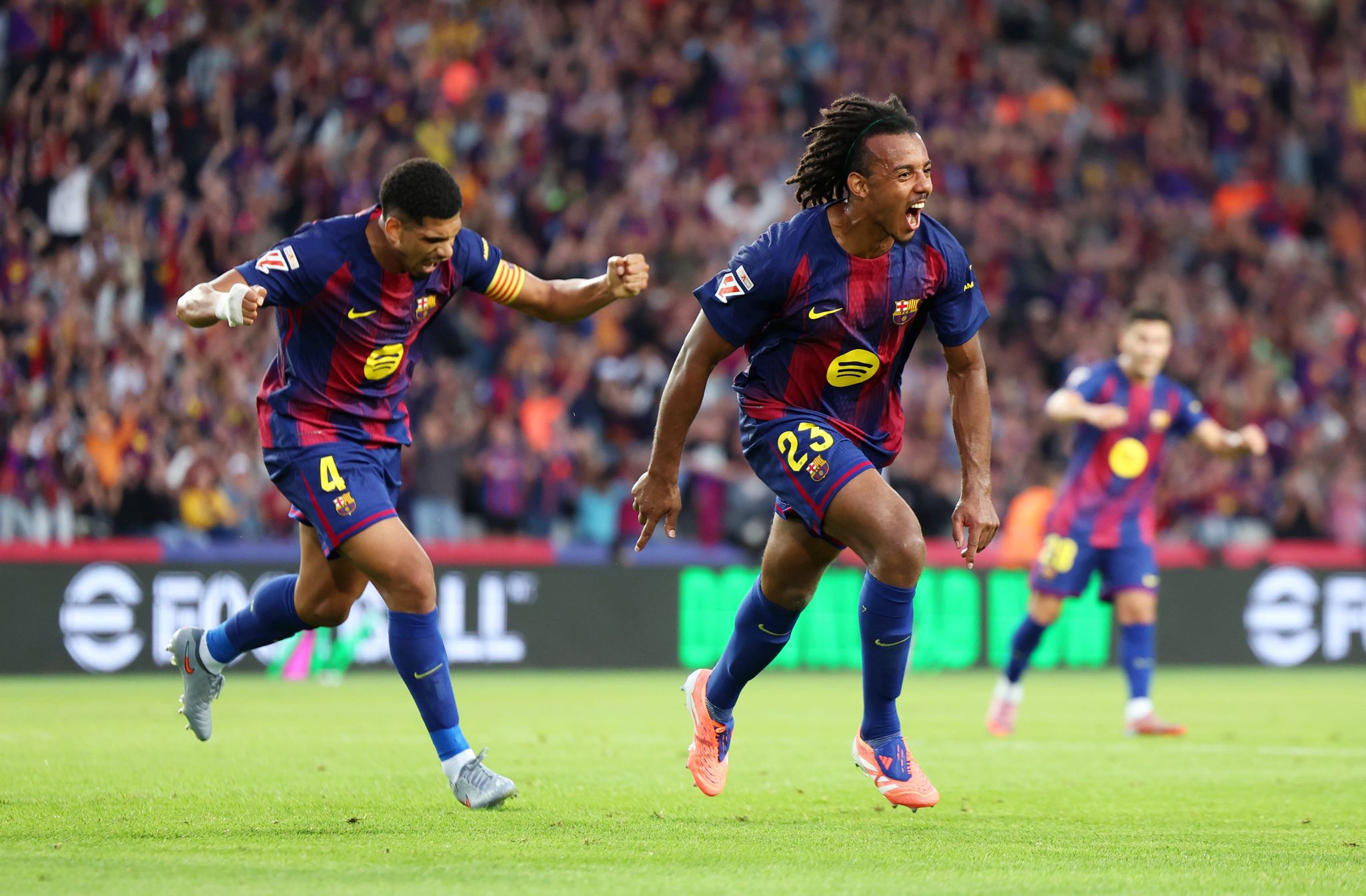 Barcelona sweating on fitness of second defender for El Clasico