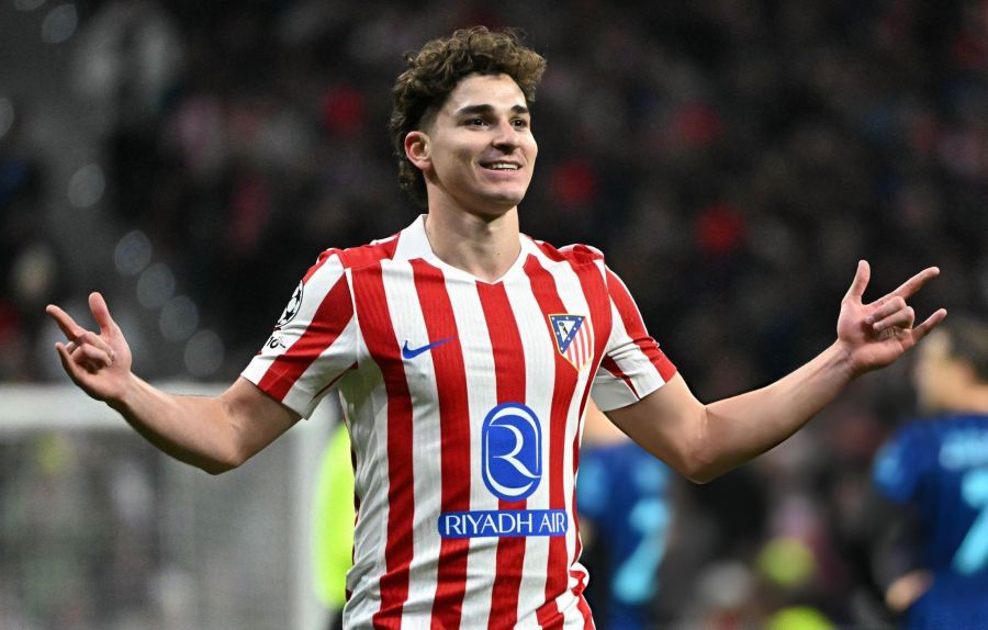 Barcelona close to signature of 18-year-old Dutch centre-back