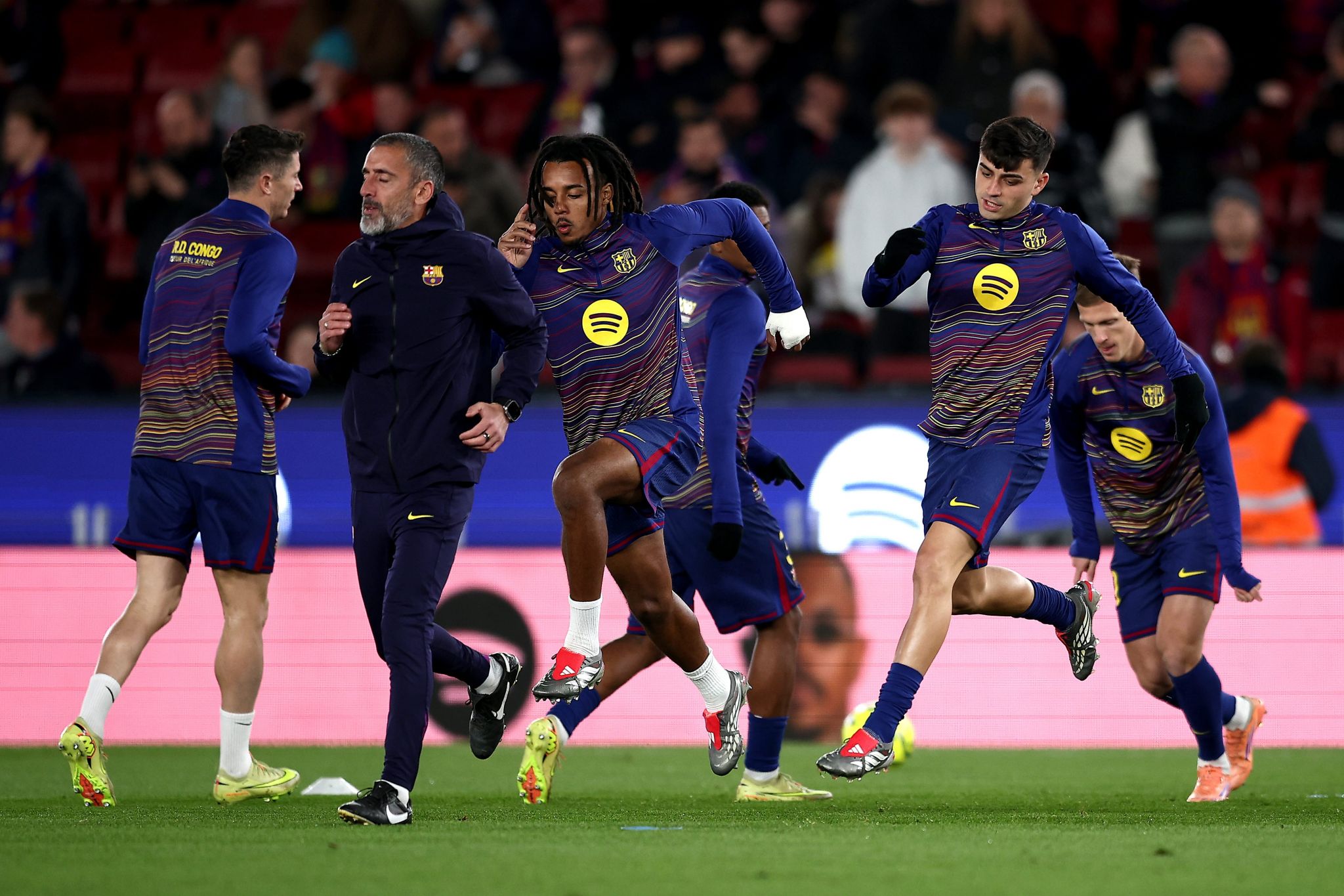 Barcelona confirm expected return date for Pedri