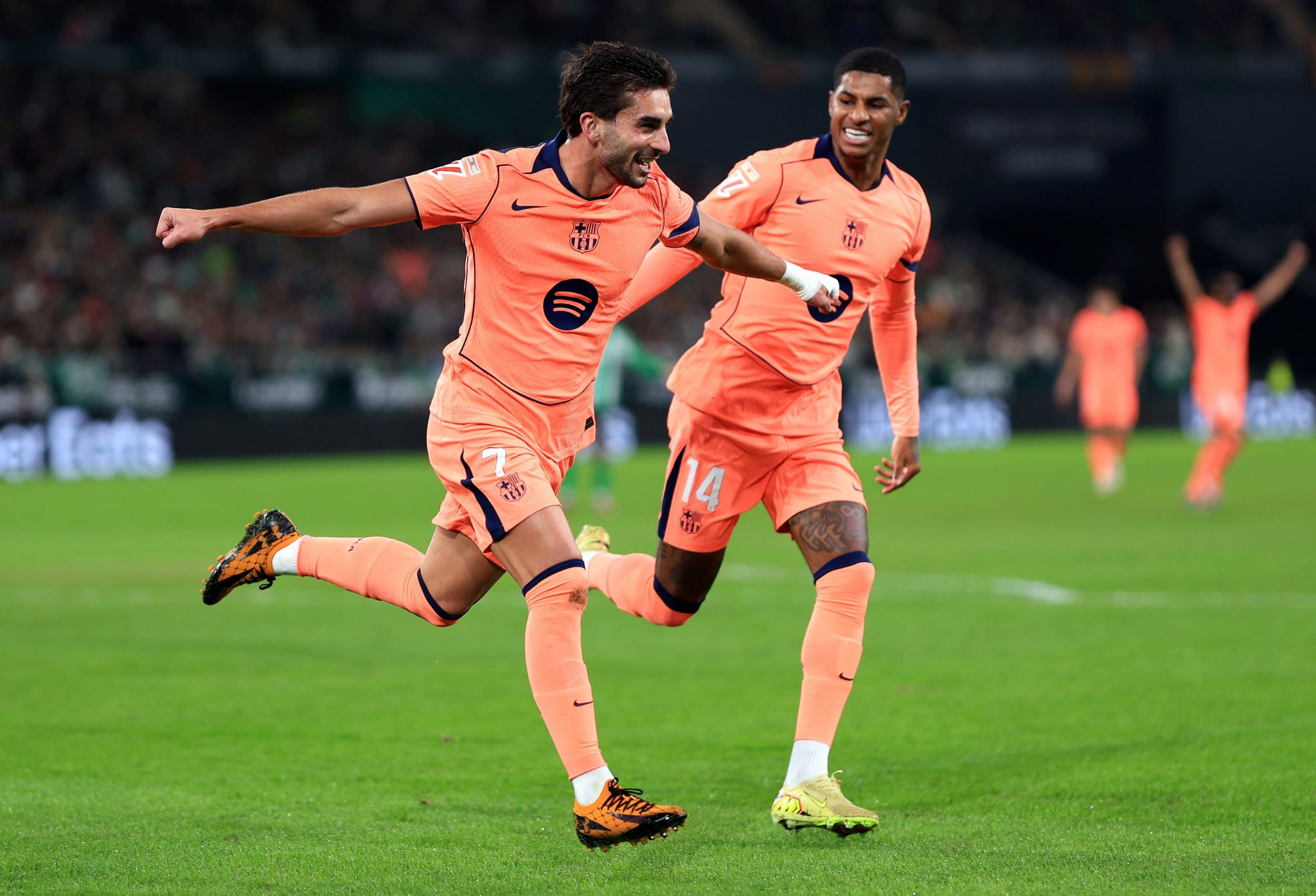 Five-star Barcelona put Real Betis to the sword at La Cartuja