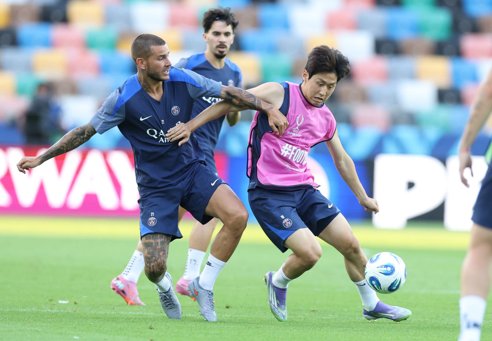 Atletico Madrid in talks to sign Paris Saint-Germain forward